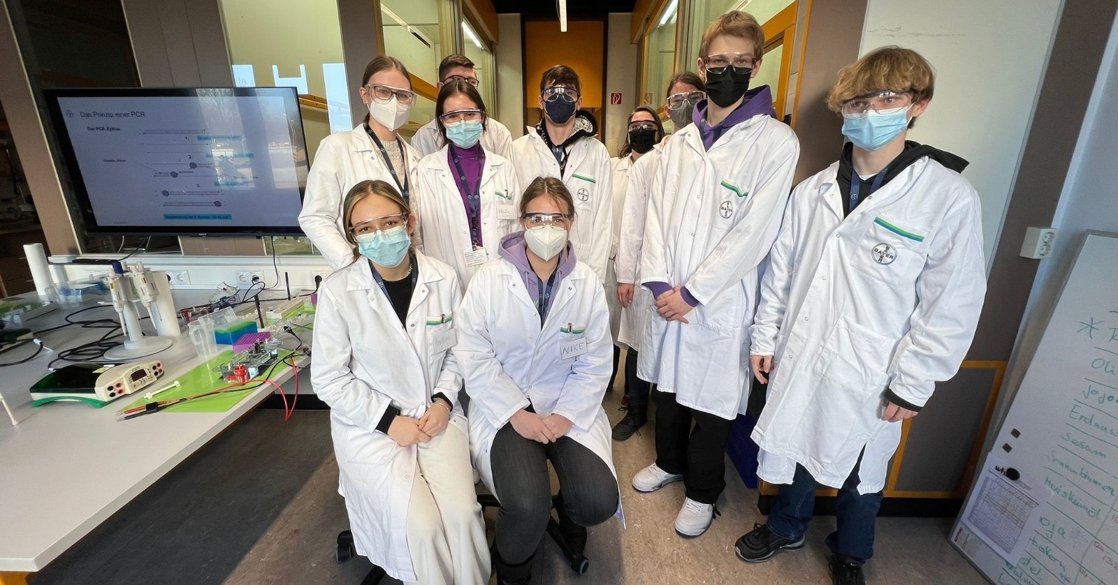 Der Biologie-Leistungskurs der Q1 im Baylab